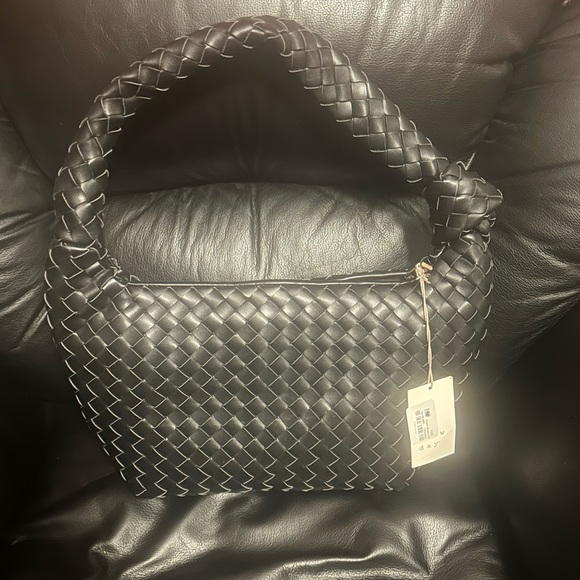 Universal Thread | Bags | Universal Thread Black Woven Shoulder Bag ...